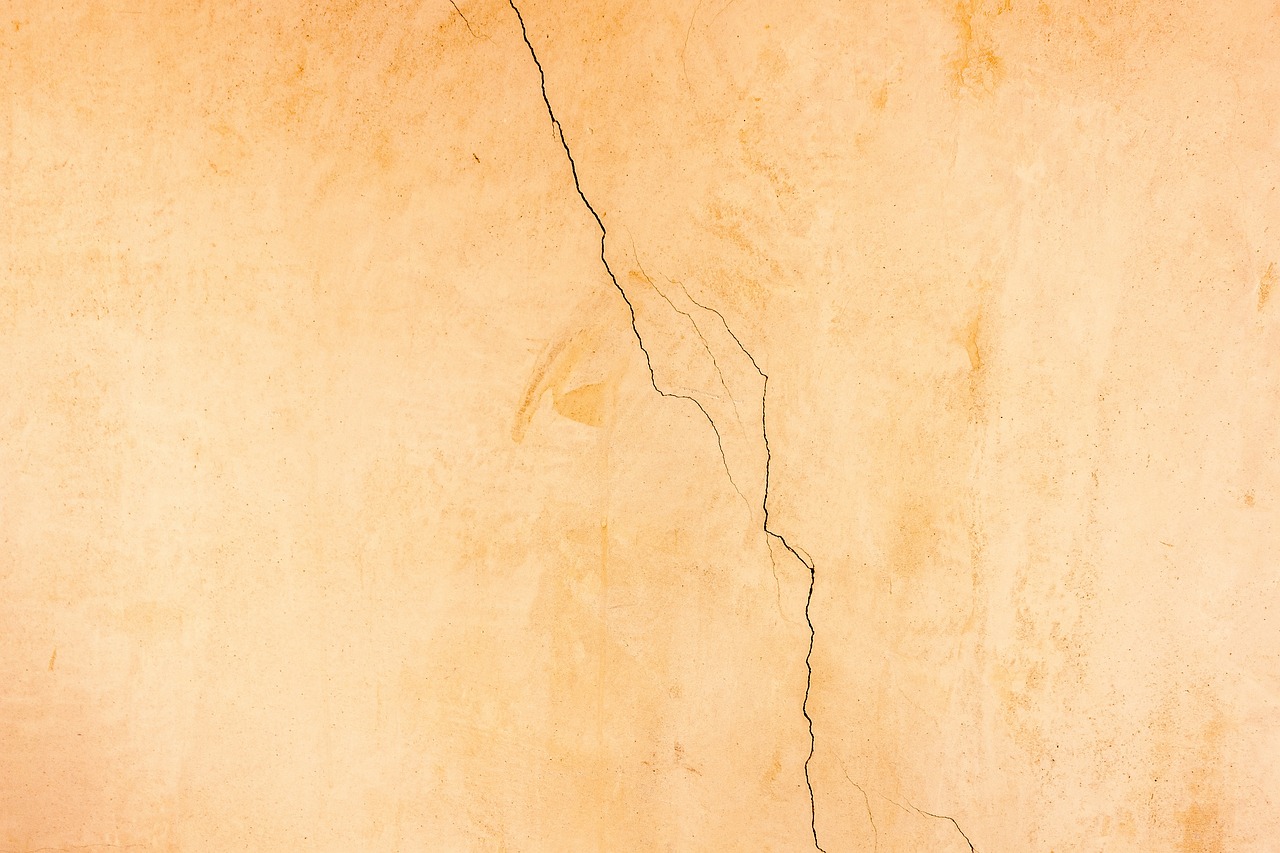 Guide étape par étape pour la réparation des fissures dans la peinture ... Guide étape par étape pour la réparation des fissures dans la peinture ...